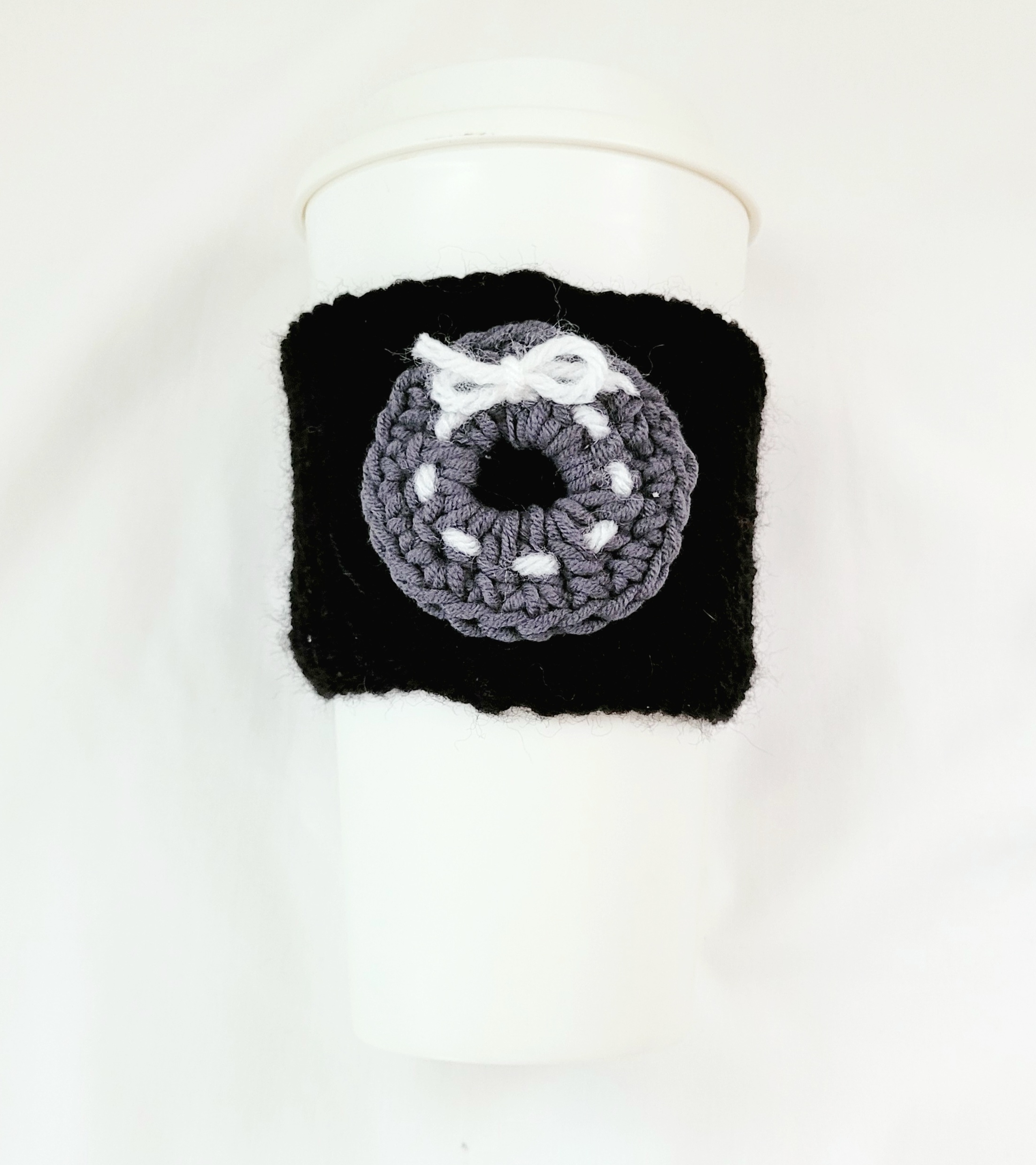 Coffee Cup Sleeve – Crochet Reusable Cup Cozy - Onyx with Grey Wreath ...